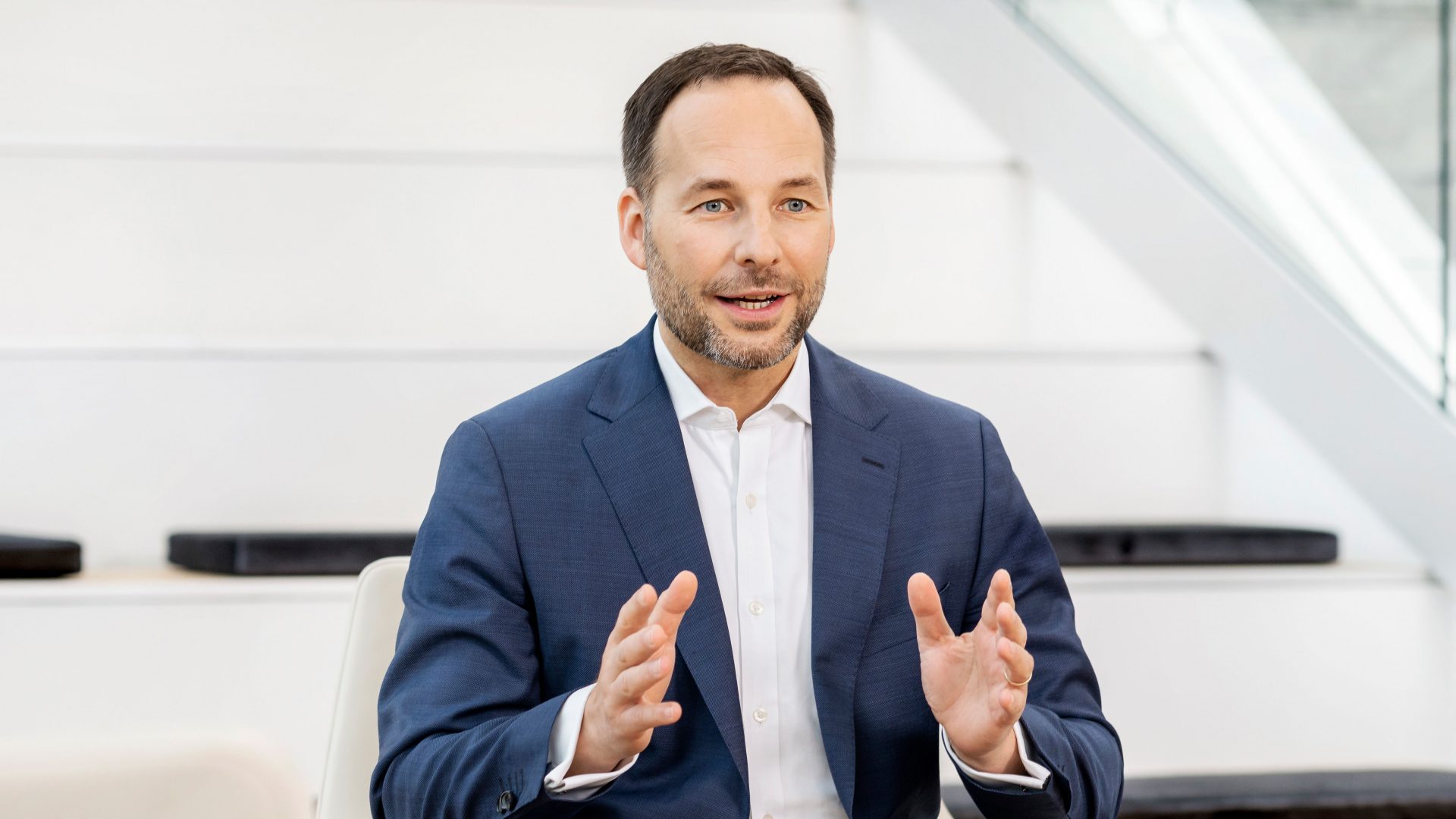 „Die Bank ist heute vielfältiger als vor 20 Jahren“ – DZ BANK Arbeitsdirektor Johannes Koch im ...